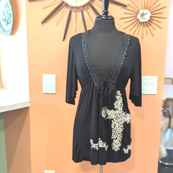 Vintage | Tops | Soul Revival Small Y2k Black And White Womens Top ...